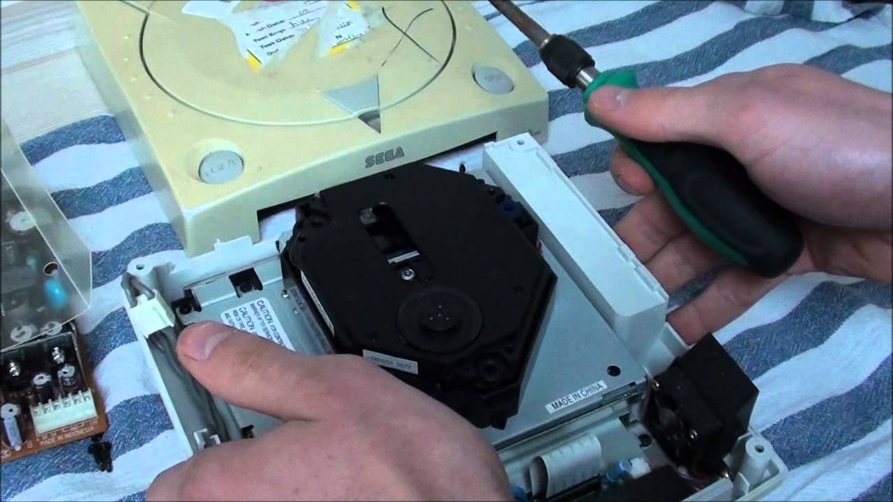 DreamCast Disassembly - YouTube