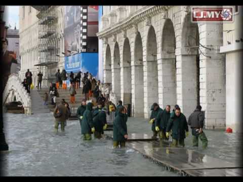 Venice underwater.mp4 - YouTube
