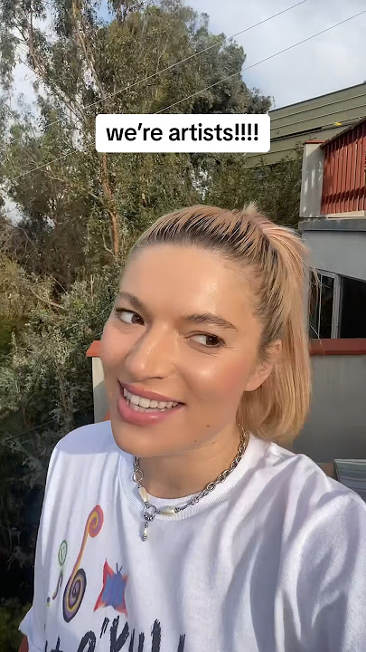 Molly Moore's Instagram, Twitter & Facebook on IDCrawl