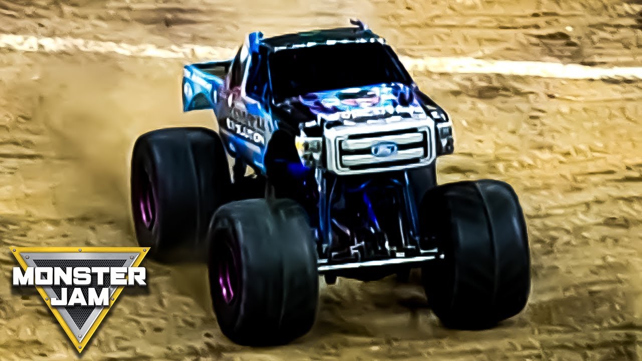 Monster Jam - Overkill Evolution In New Orleans - Jan 25, 2014 - YouTube