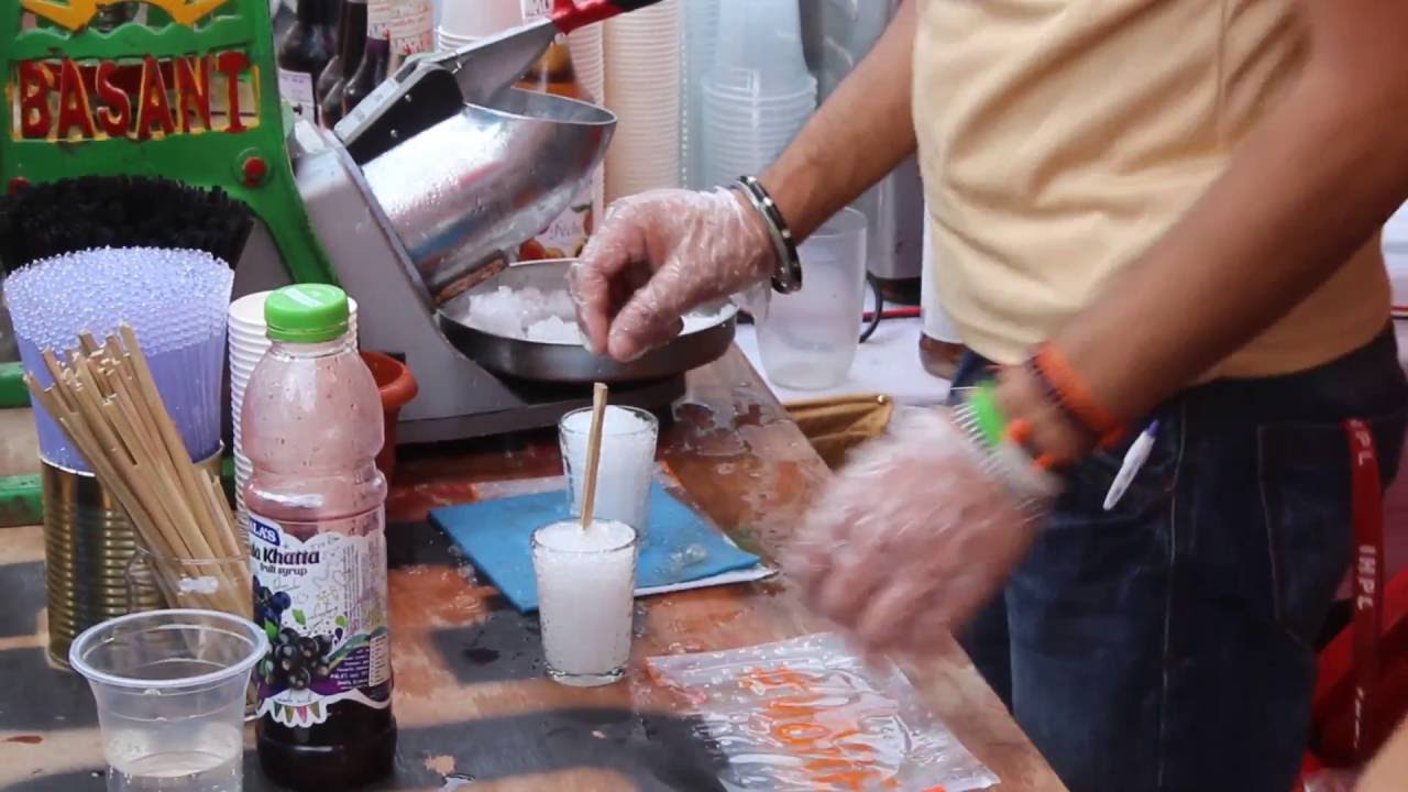 Ice Gola preparation at food fete 2 Bangalore - Indian street food ...