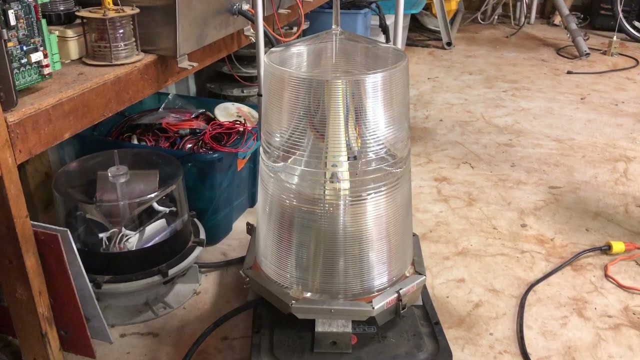 Flash Technology FH-301 Tower Strobe (1994 PC-310 Controller) - YouTube