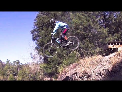 Sending the D2 drop at Santos mtb park Ocala Fl @ vortex pit - YouTube