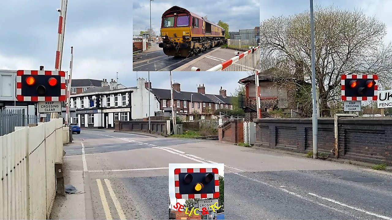 Castleford Gates Level Crossing, West Yorkshire - YouTube