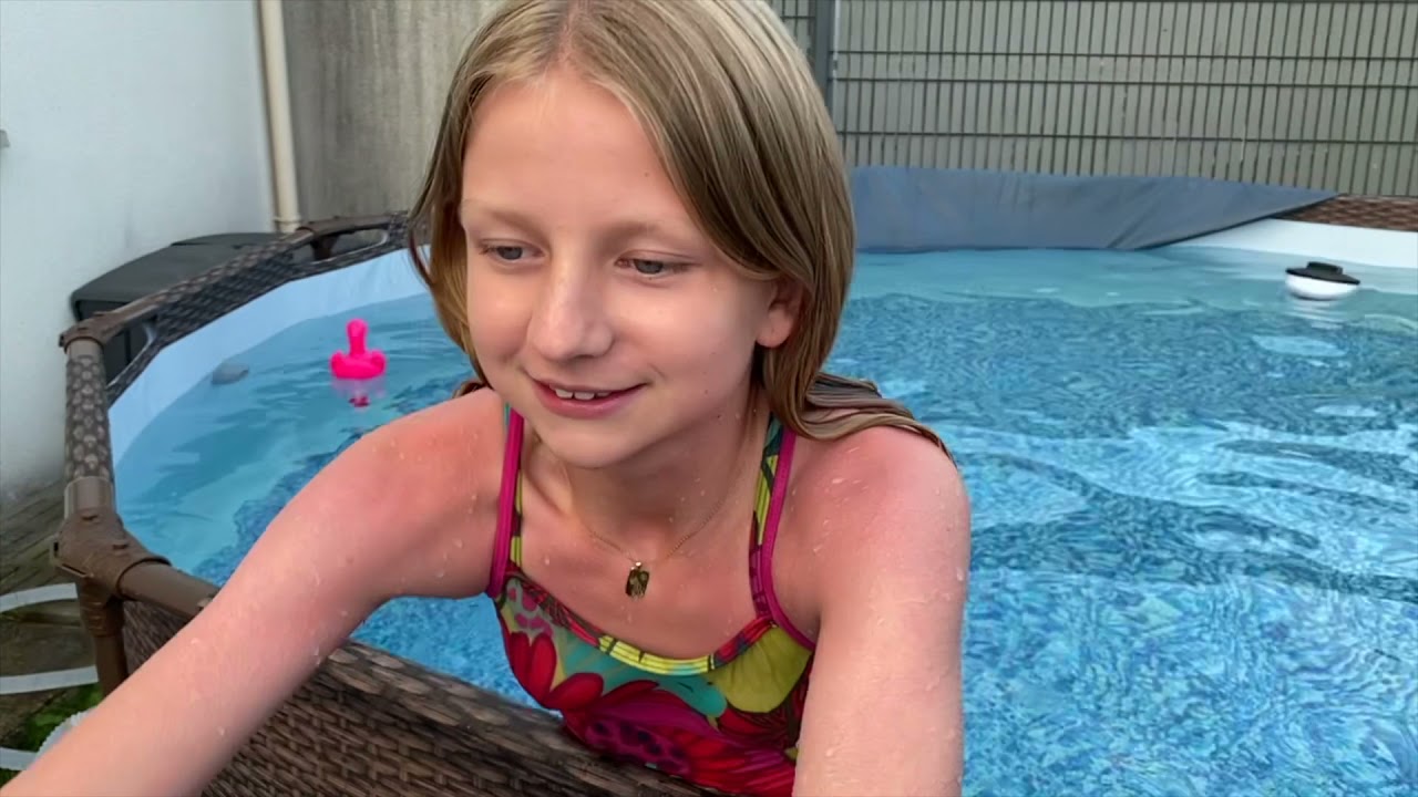 Pool party challenge dans une eau glacée - YouTube