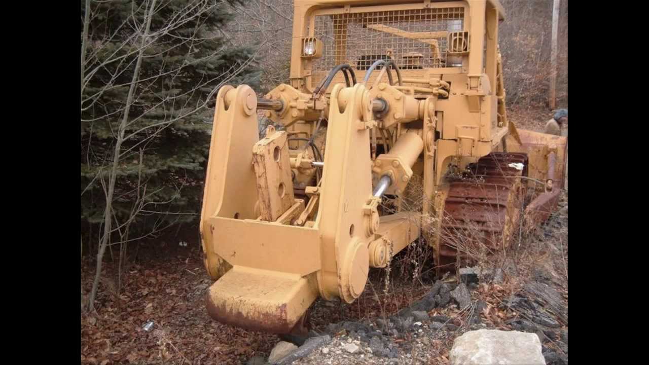 KOMATSU D155 - YouTube