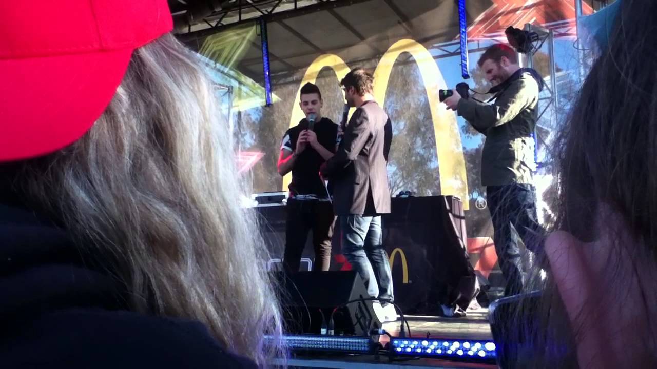 Omar Dean Singing She Will Be Loved 12/10/13 [McDonald's] - YouTube