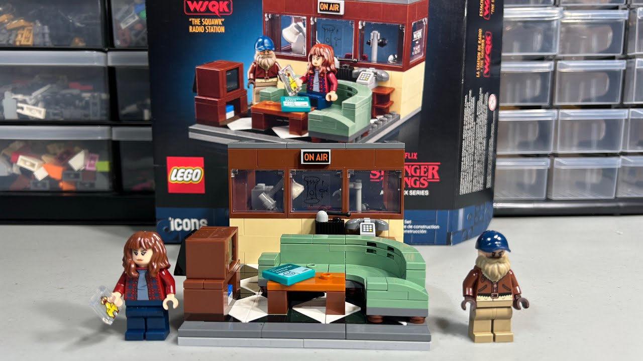Lego Icons 40891 Stranger Things WSQK Radio Station (2026) Set Review ...