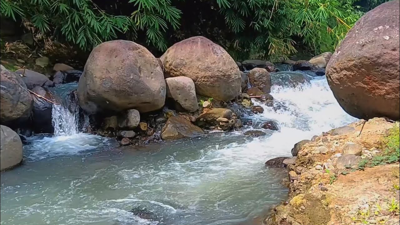 Rushing Water Sound through Forest Stones to Energize Your Mind and ...