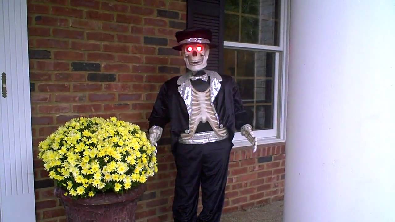 SuperFreak Skeleton 2011 - YouTube