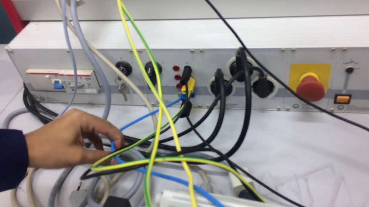 Three phase transformer (open circuit) - YouTube