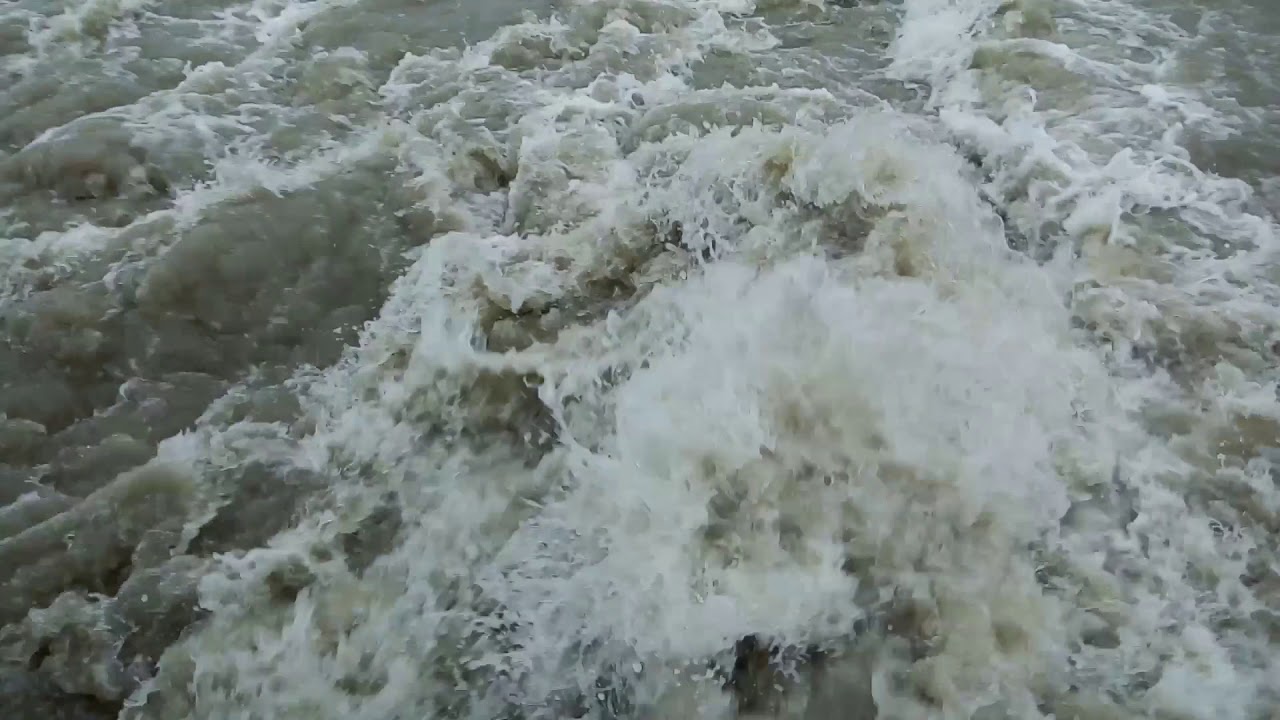 Water roar in the Padma River - YouTube