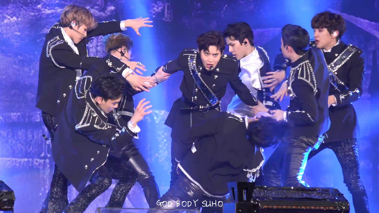 EXO - Monster SUHO 토끼덫모음(GOD BODY SUHO) - YouTube