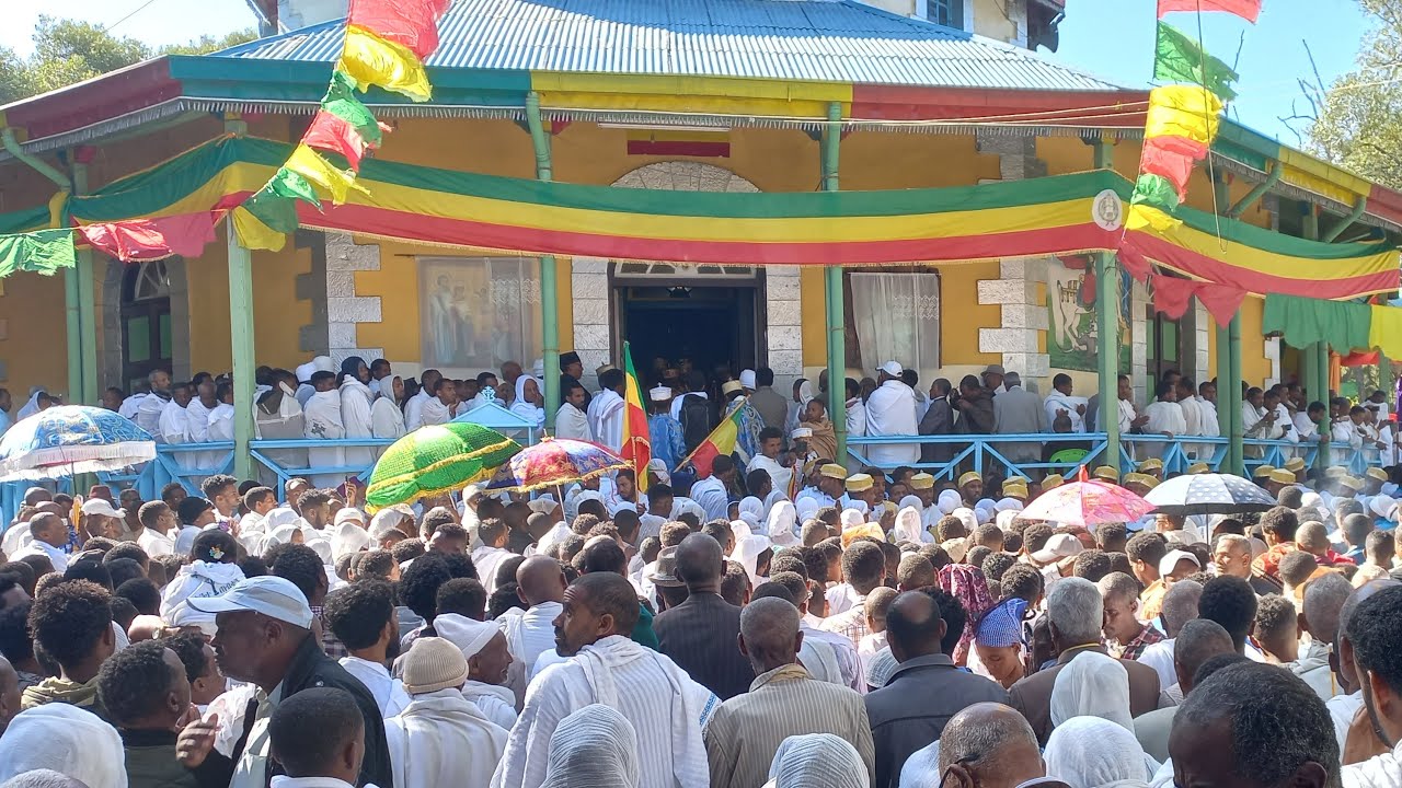 🔴 ዘማሪ ዘውዱ ጌታቸው - zemari zewdu getachew - YouTube