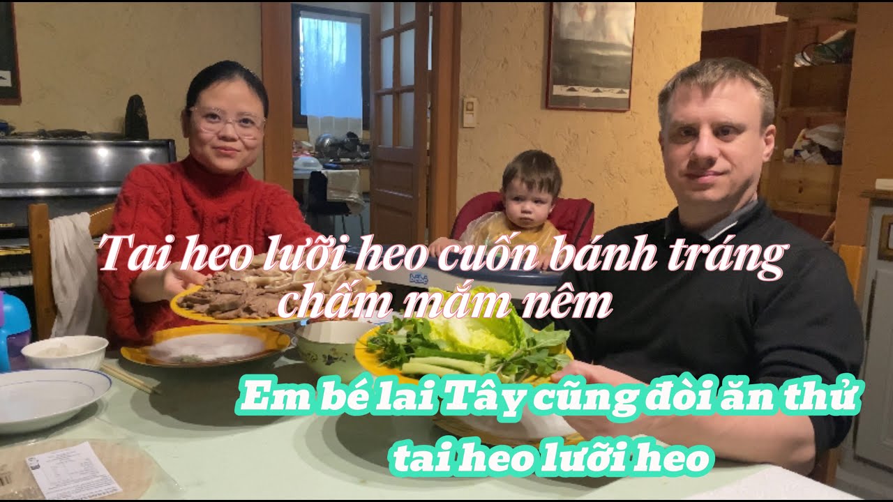 215- TAI HEO LƯỠI HEO CUỐN BÁNH TRÁNG CHẤM MẮM NÊM/ EM BÉ CŨNG ĂN THỬ TAI HEO LƯỠI HEO - YouTube