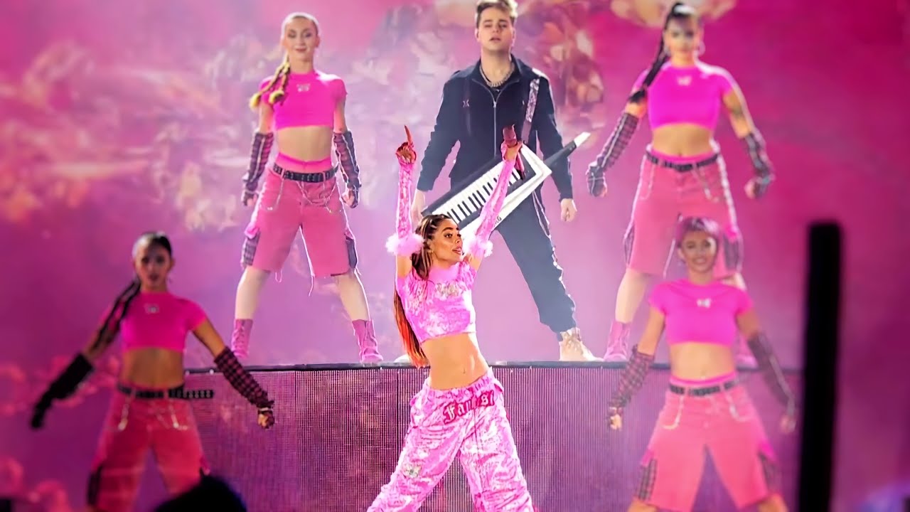 TINI - Bar (Live - Hipódromo de Palermo, TINI Tour 2022) - YouTube