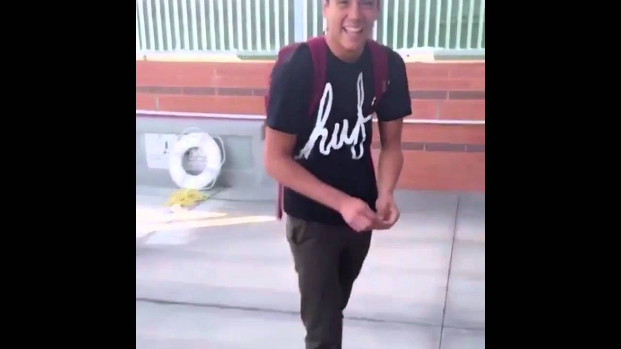 Damn Daniel Original Vine (Loop) Back at it again with the white Vans ...