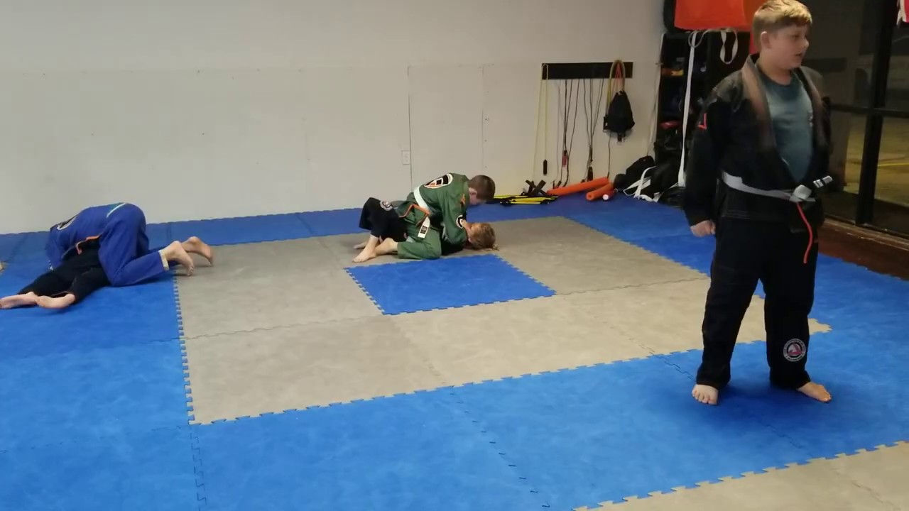 Triangle sweep - YouTube