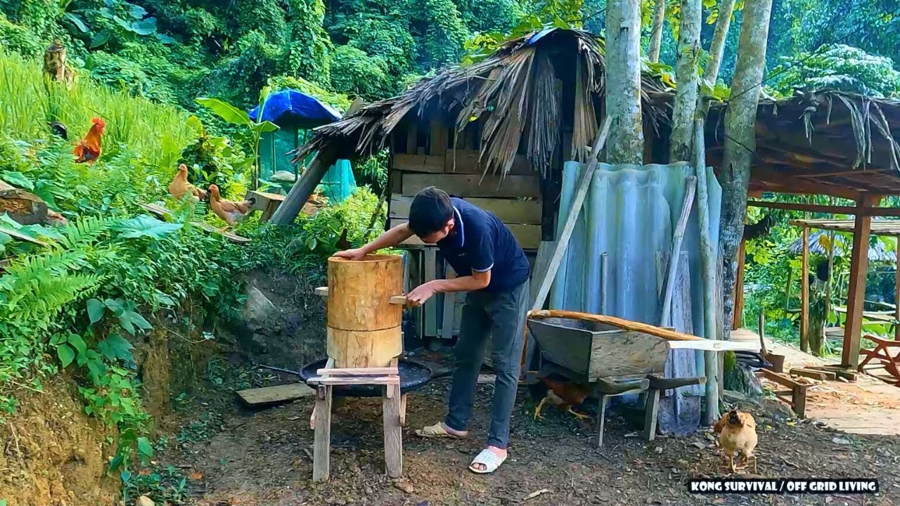 Crafting the primitive rice peeling machine - Alone in the wilderness ...