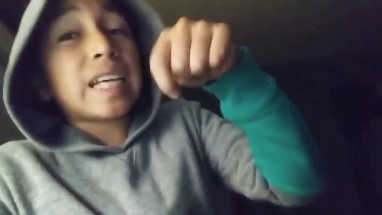Reacting to cringing kid - YouTube