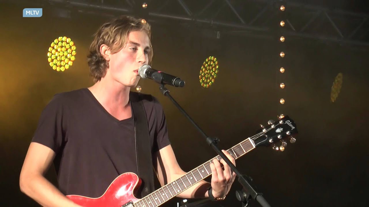 Filip Møller med band - Lady Luck - YouTube