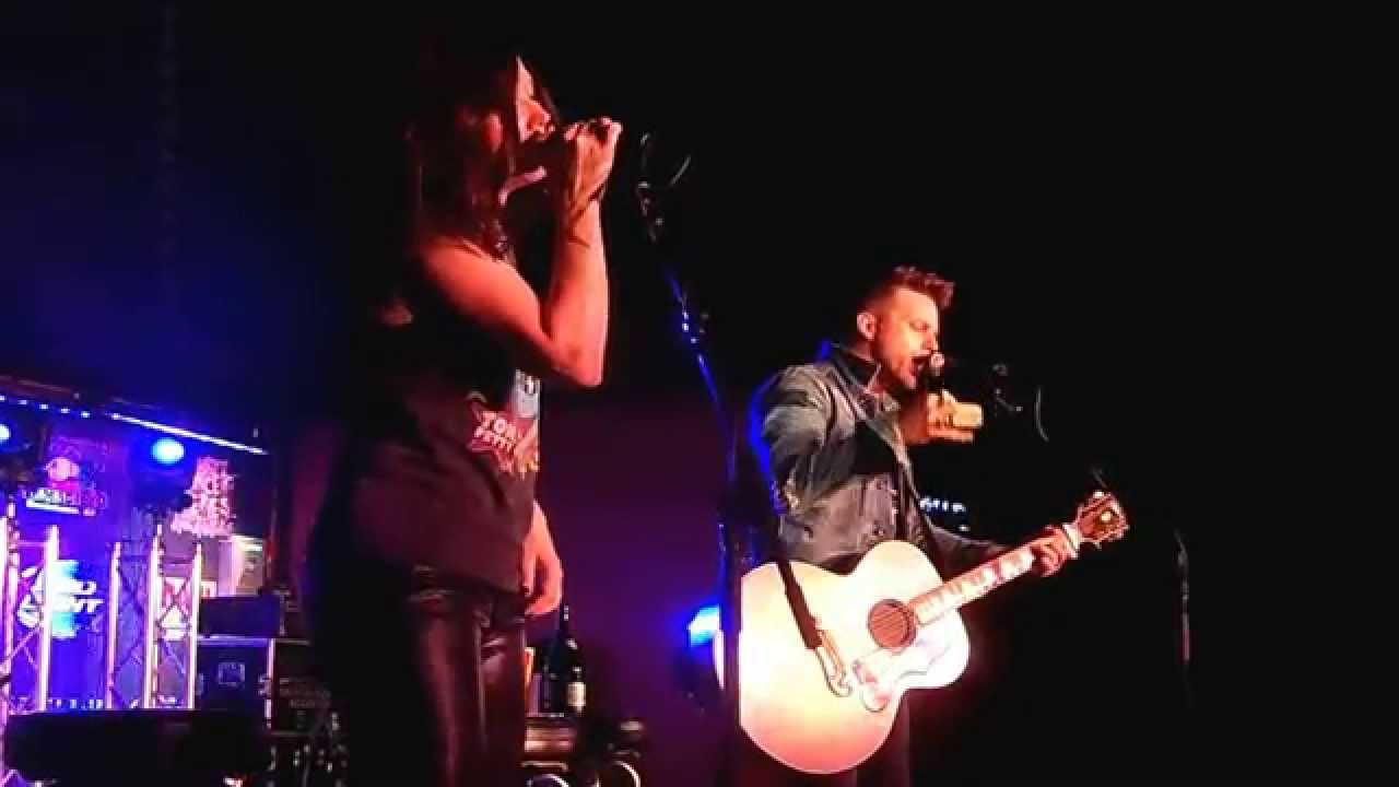 Thompson Square "Up In Smoke" (NEW) LIVE - YouTube