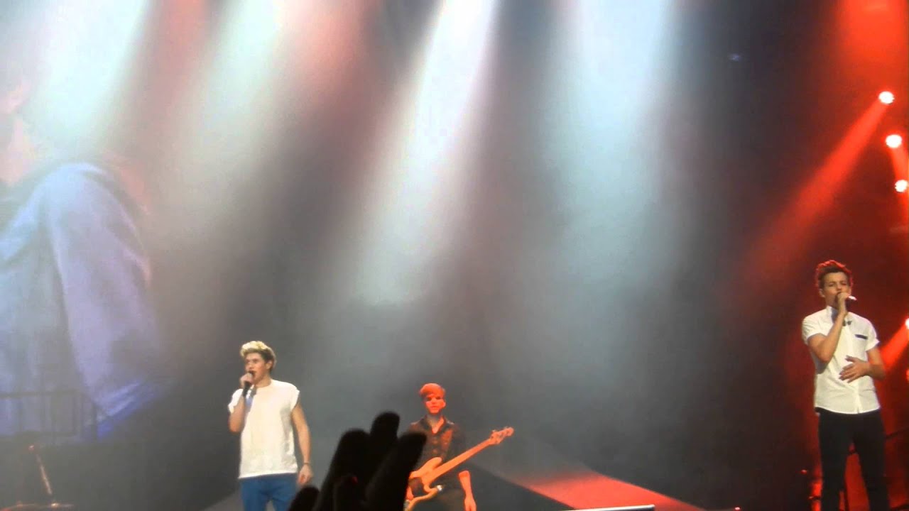 One Direction at MSG "Save You Tonight" - YouTube