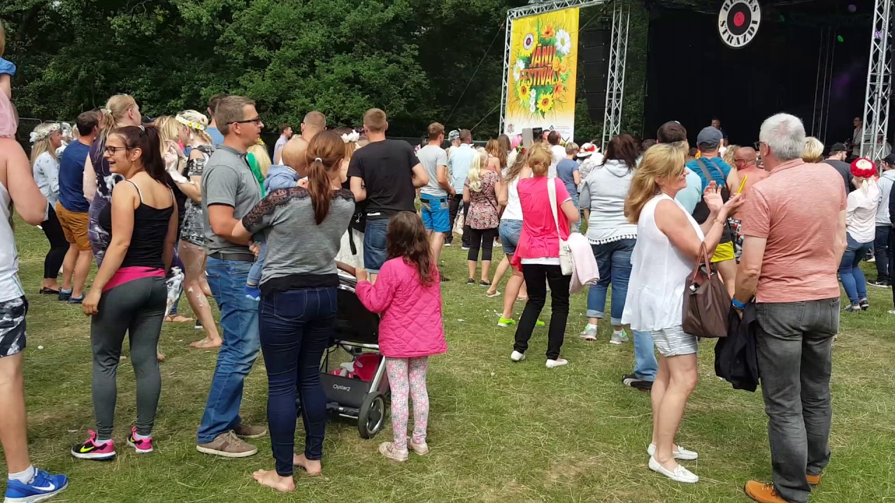 Ligo Jani UK Anglija Berzes Strazdi Kaspars Upacieris Straumēnos - YouTube