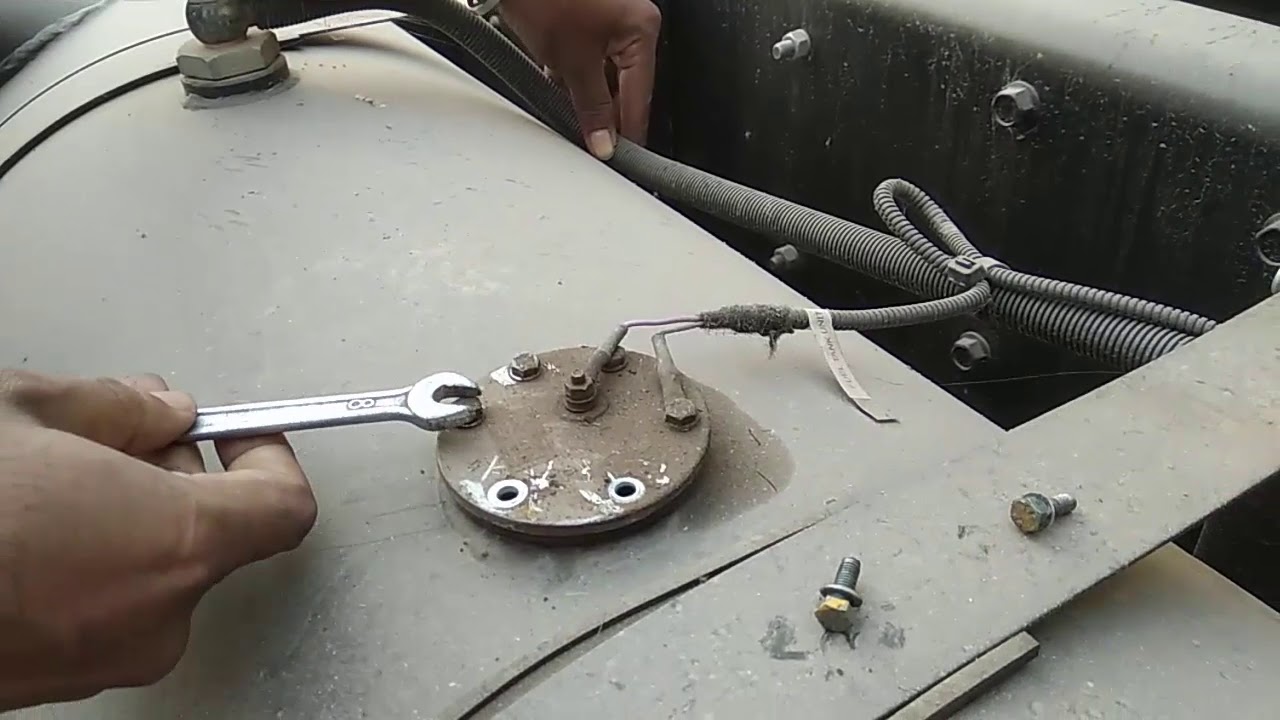 TATA Truck Fuel Sensor - YouTube