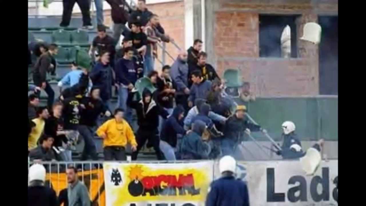 Hooligans Gate 21- Χούλιγανκς Θύρας 21 - YouTube