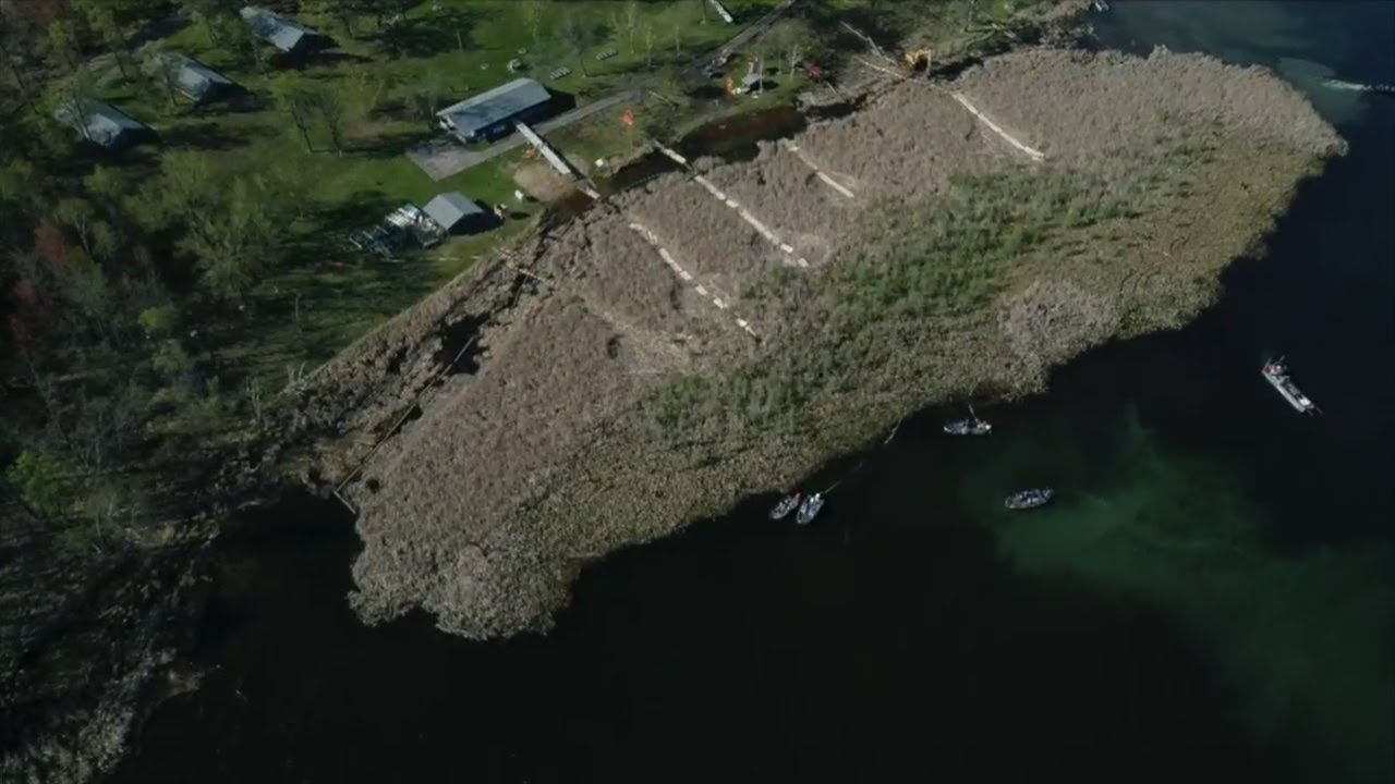 Headaches Abound As Crews Try To Move Monster Bog - YouTube