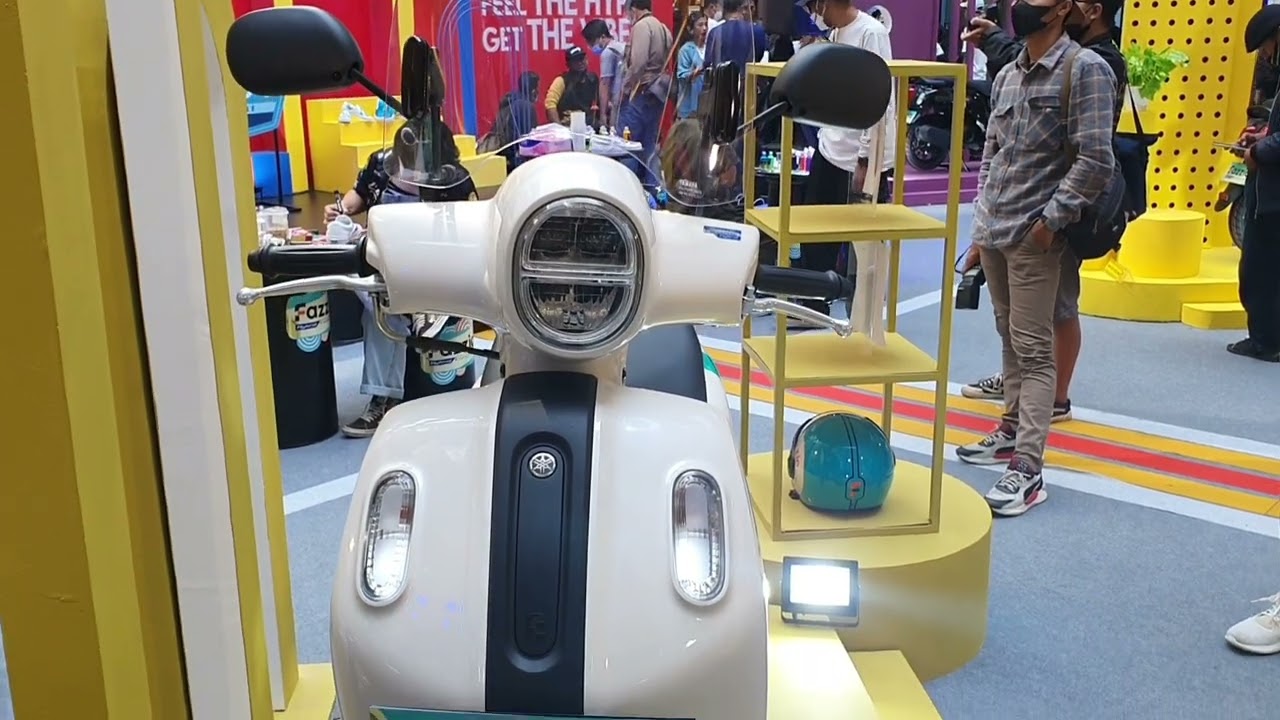 All New Yamaha FAZZIO Neo 2022 White color | Stylish Urban Retro ...