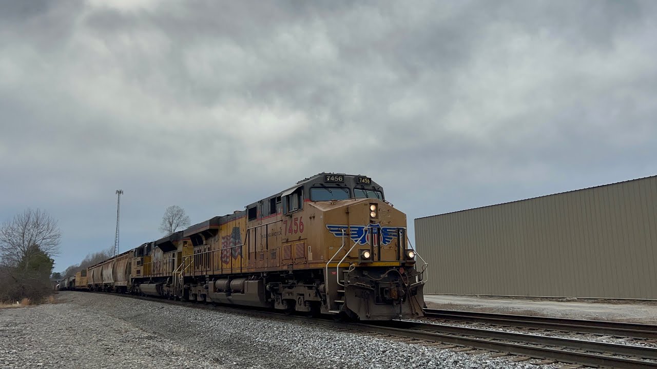 UP ES44AC 7456 w/ Forward K5HL Leads NS 196-11 on 2/11/23 - YouTube