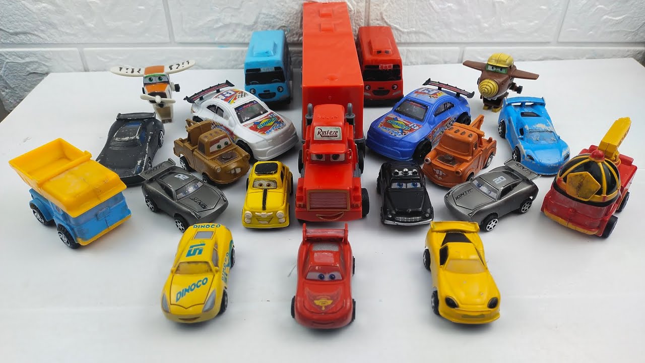Disney Pixar Cars Various Cars miniature cars roll down a colorful ...