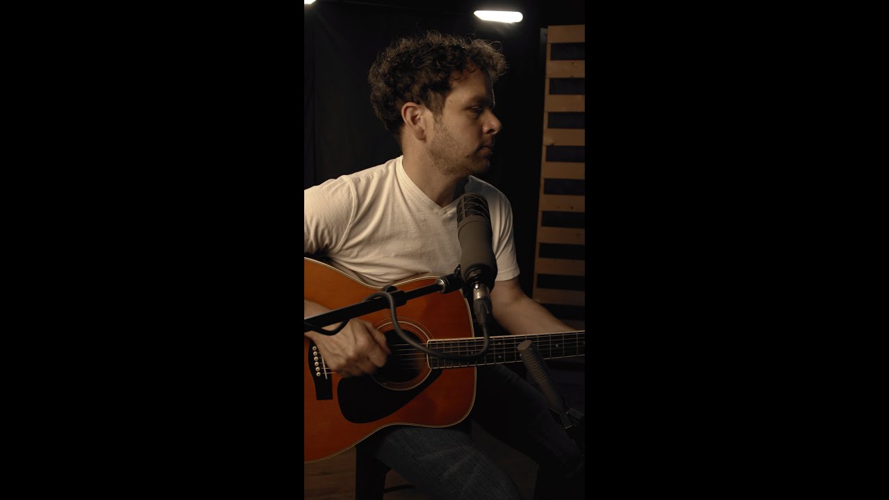 Ian Janes - 'Going Through The Emotions' (Live Acoustic) - YouTube