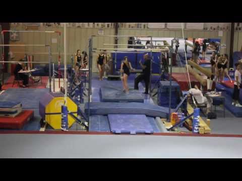 Julia, Bar, Flanders, Apr 2013