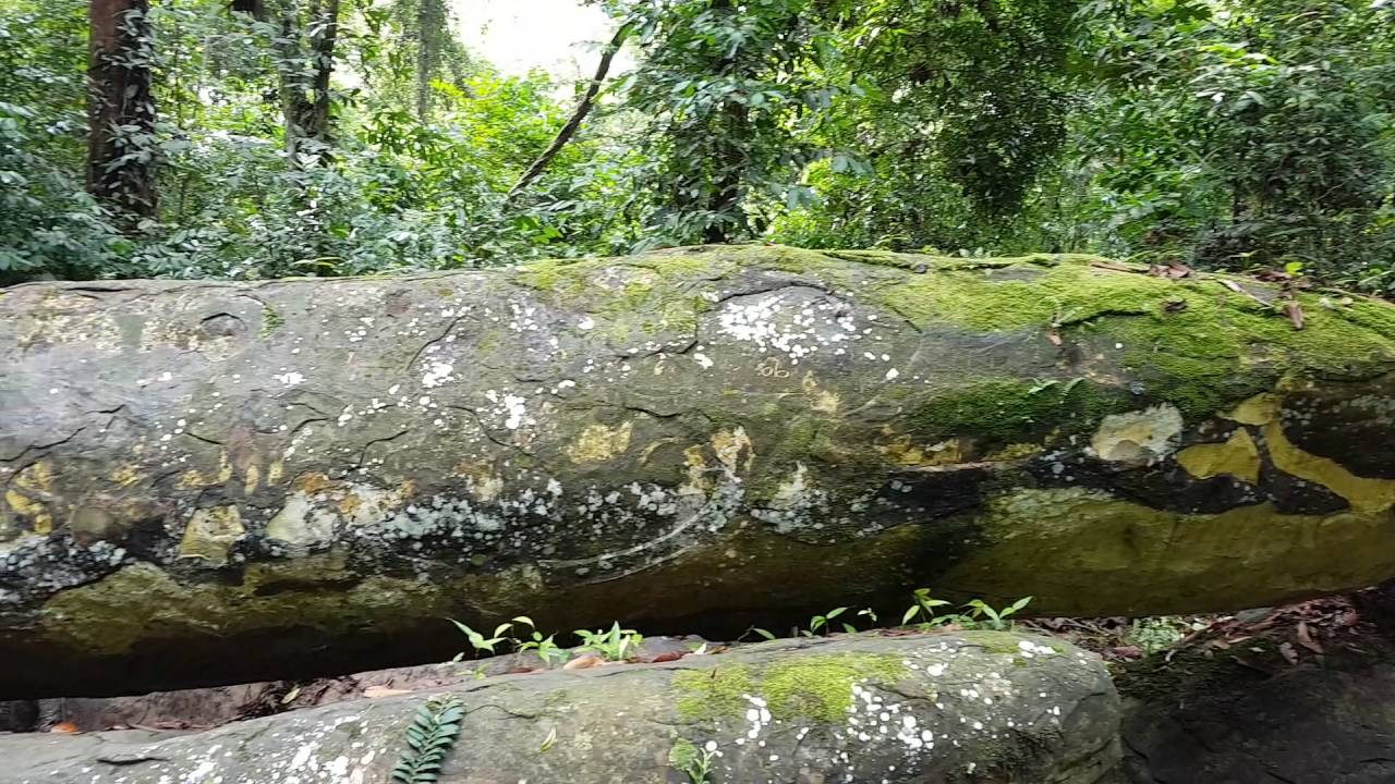 Batu nabau @ Engkilili town - YouTube