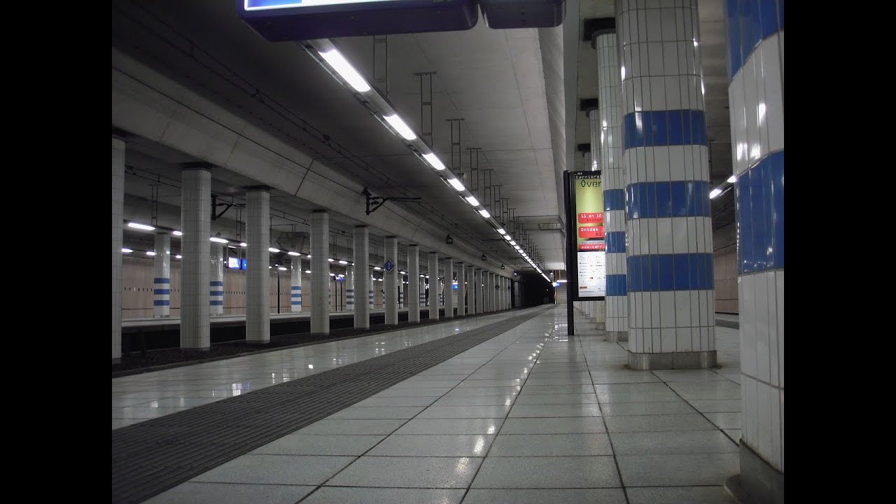 Treinen op Station Rijswijk - YouTube