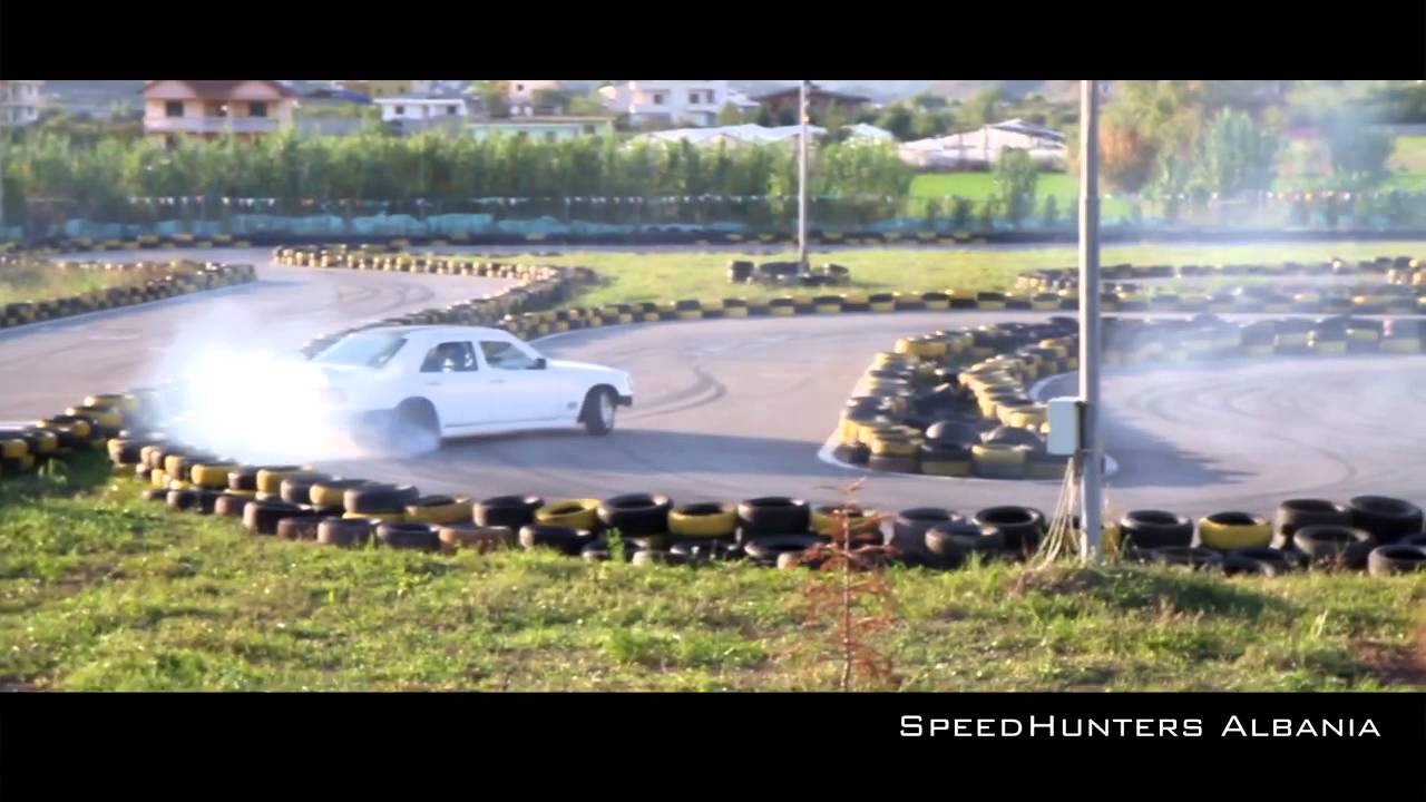 Mecedes Benz W124 300E 24v Drift - YouTube