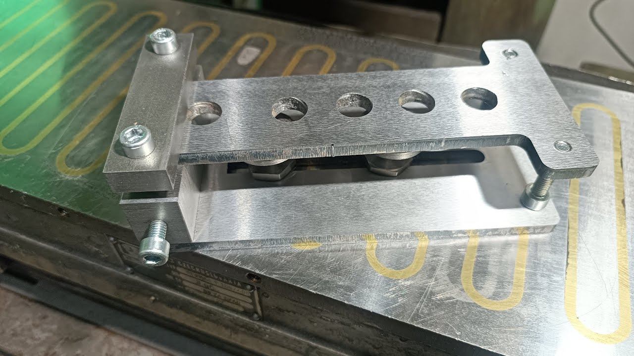 Menchev Knives Tapered tang drill jig - YouTube