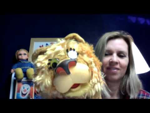Talking with Mattel's Larry Lion from 1962 - YouTube