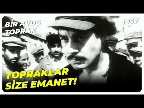 Köylü, Ömer'in Topraklarını Korudu! | Bir Avuç Toprak - Ayhan Işık Yeşilçam Filmi