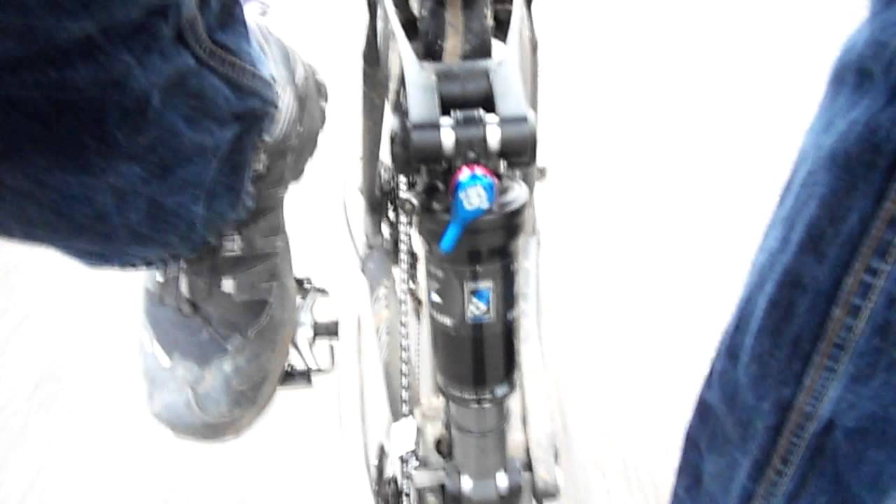 fox shock rp2 boostvalve - YouTube