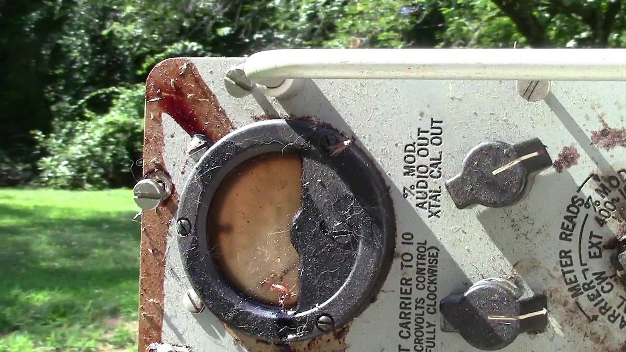 Restoring a URM-25D RF/AF Signal Generator Part 1 - YouTube
