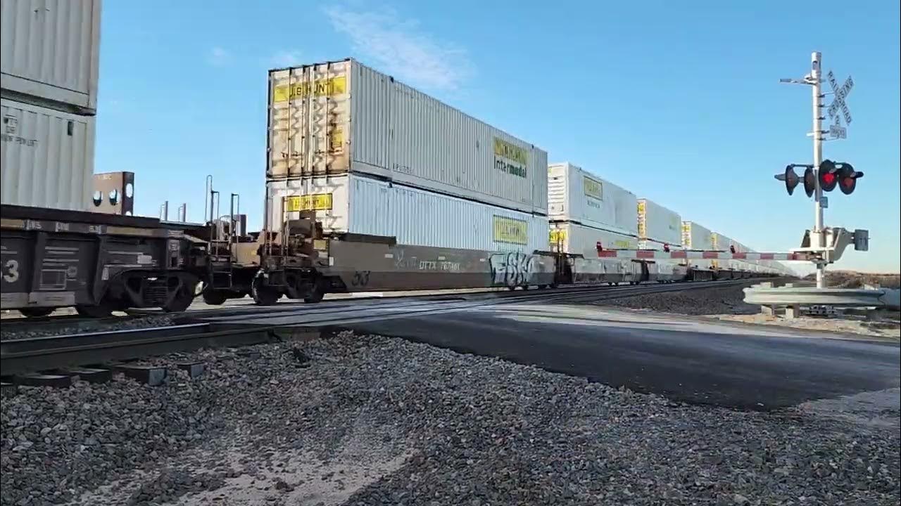 bnsf stack train - YouTube