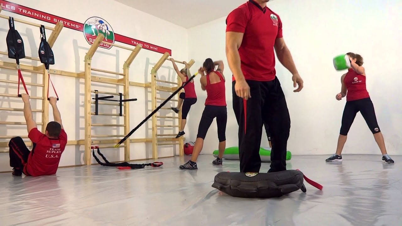 Functional Training by Suples Training Systems -Circuit Training- Level Suples Fit - YouTube