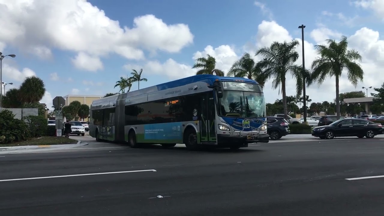 New Flyer XDE60, Miami-Dade Transit Metrobus 11, Departing Mall of the ...
