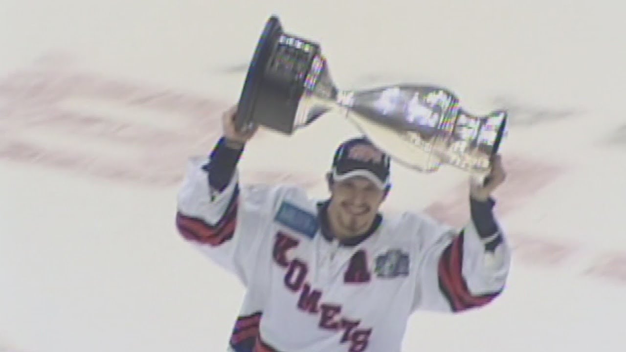 Kaleigh Schrock and Doc Emrick headed to Komets Hall of Fame - YouTube