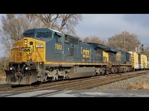 CSX 7883 leads M685 through Terre haute, IN - YouTube