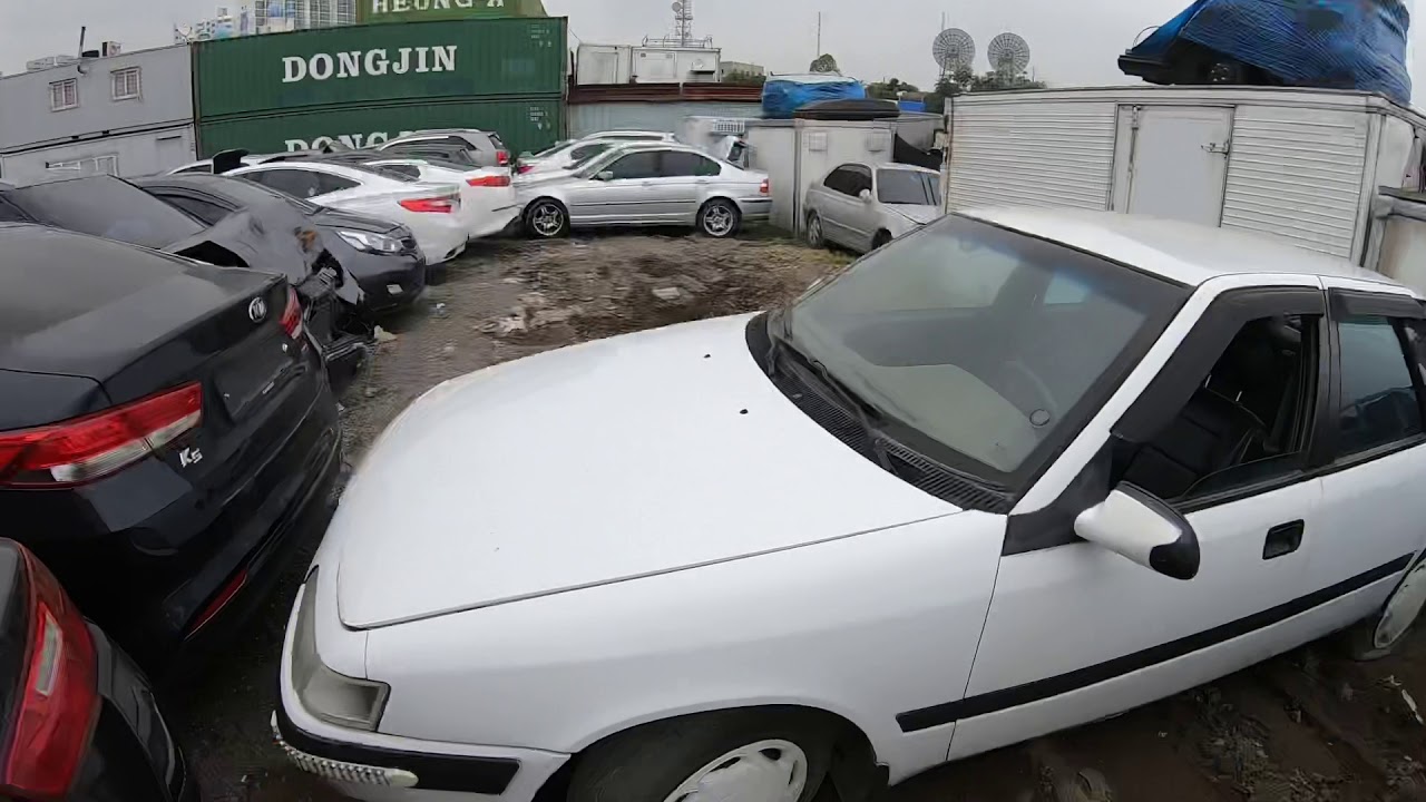 Junkyard tour Accident cars Largest junkyard in Korea - YouTube